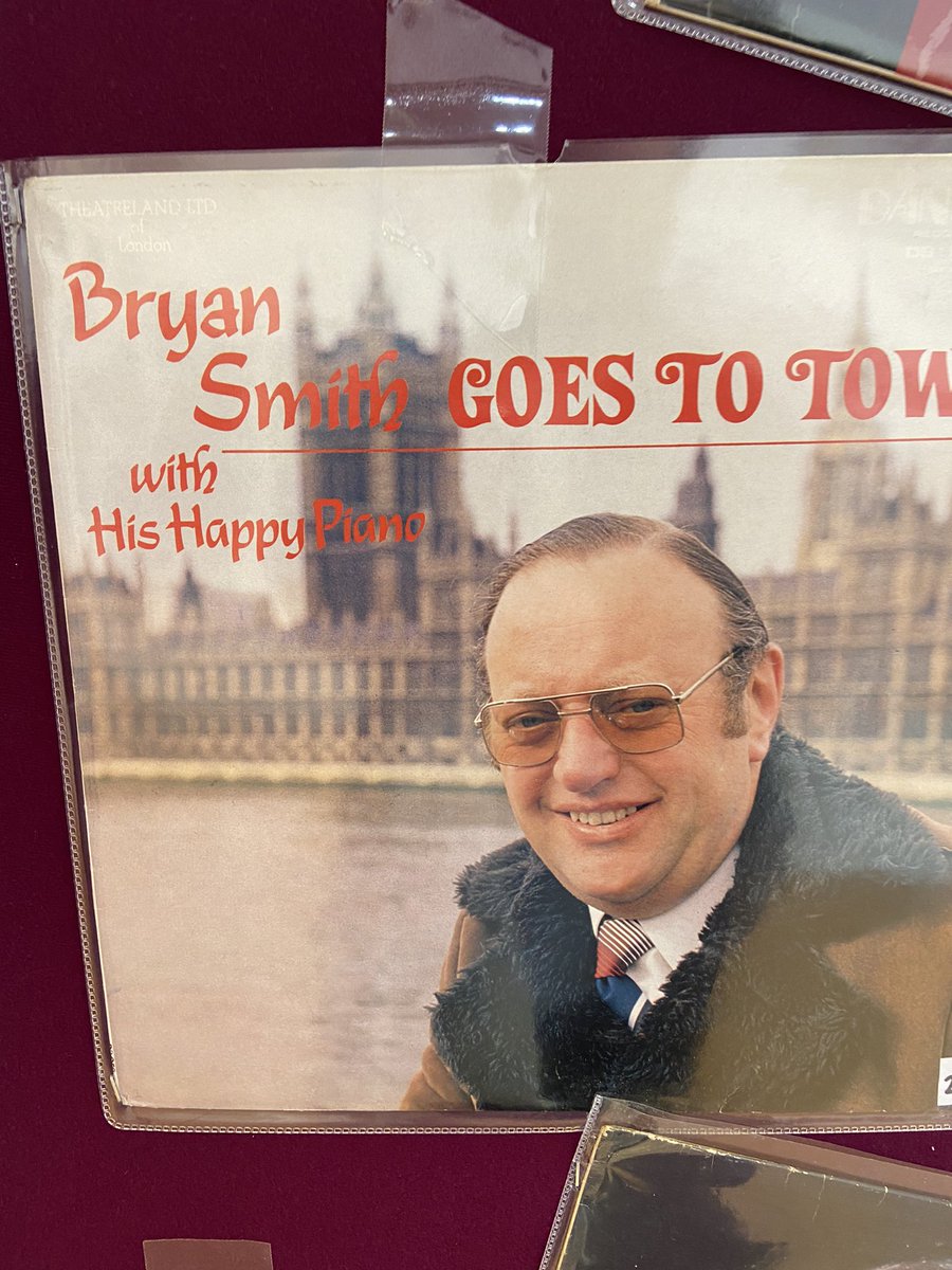 Fred Flange on Twitter: "Today I went to an exhibition of bad album art ...