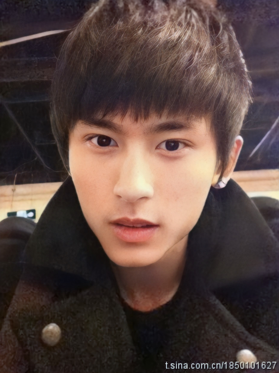 Zhang Zhehan Life Fan🪼 on Twitter: "XiaoShuai Hao shuai"