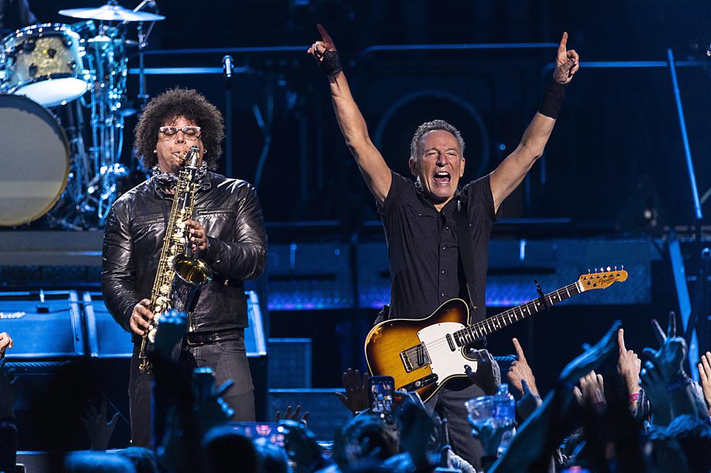 Bruce Springsteen and E Street Band rock MSG at first NYC concert in 7 ...