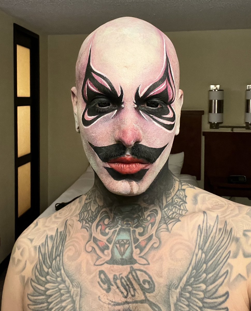 Dahli on Twitter: "2015 - basic bitch. 2022 - after a gig in El Paso."