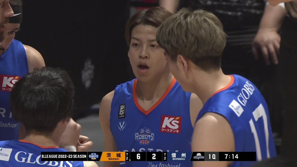 B.LEAGUE（Bリーグ） on Twitter: "左手1本の華麗なアシスト😳 茨城#13 中村のノールックパス！ @kohei_0916 @ibarakirobots 📡バスケット ...