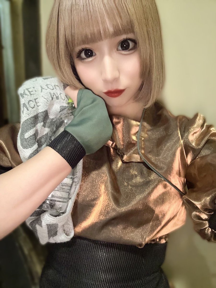 MOEKA（ambitious） on Twitter: "2つライブありがとう〜 久々熱波したきがする ツインテールしたけど、ど？ #ambitious #ニコーリフレ"