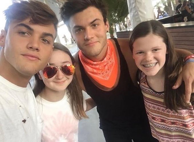 Dolan Twins Throwbacks On Twitter The Twins With Fans 5 Years Ago