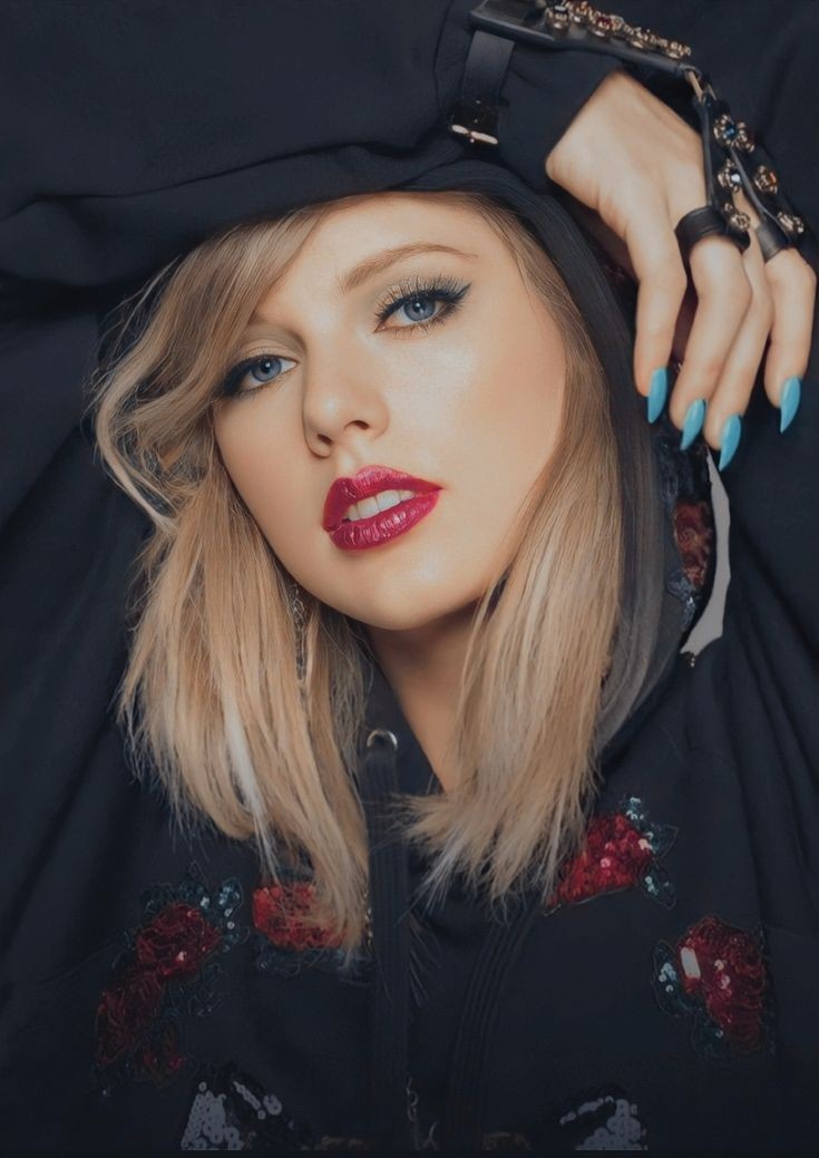 Taylor Swift Look what you made me do... SmokinCelebs - Fan Account ...