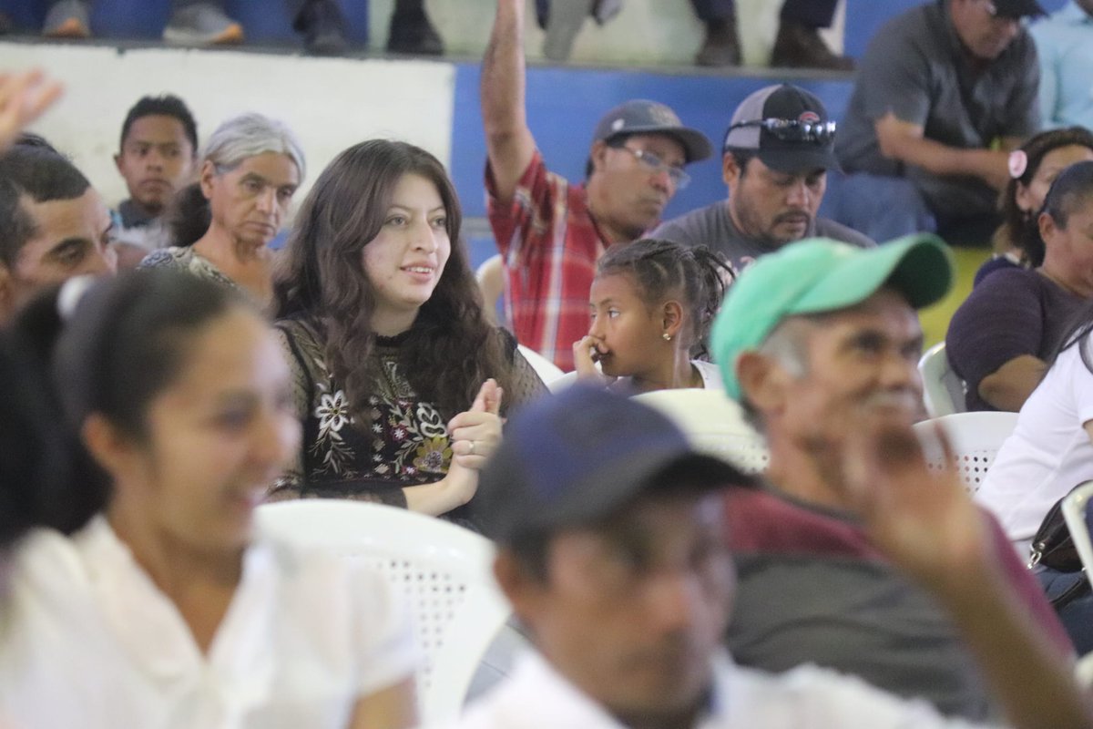 Bancada Libre on Twitter: "El vicepresidente del Congreso Nacional, @raseltome, acompañado por ...