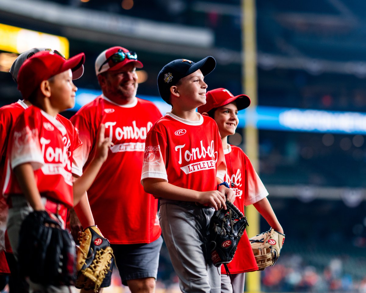 Houston Astros on Twitter: "Members of Houston area Little Leagues had the opportunity to walk ...