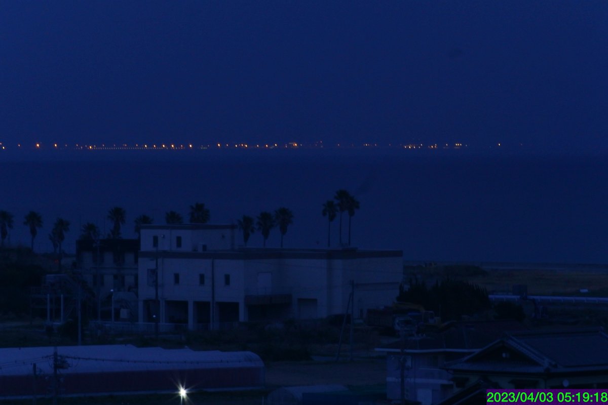 ライブカメ子(@live_cameko) - Twilog