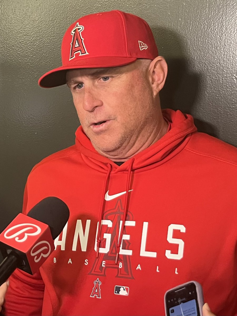 Full Count Mlb取材班 On Twitter エンゼルスのフィル・ネビン監督(マイク・トラウト外野手&大谷翔平選手の連弾に笑顔) 「いいね!」