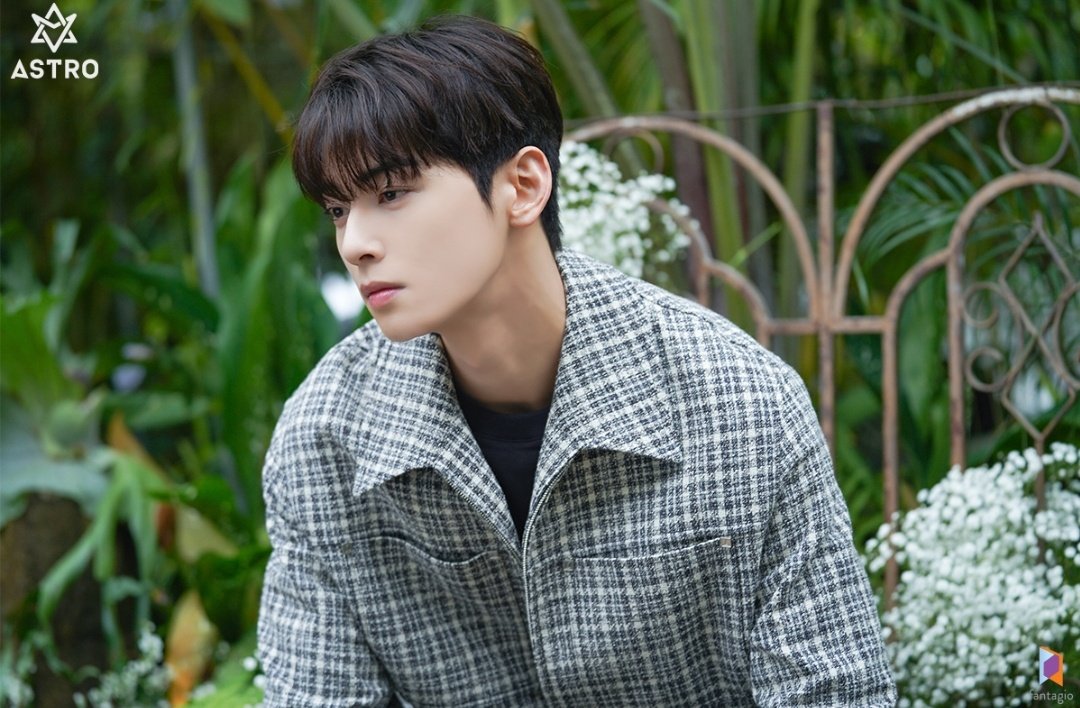 Cha Eun Woo 차은우 Daily on Twitter: "Cha Eun Woo x Liberclassy Querencia.. https://m.post.naver ...