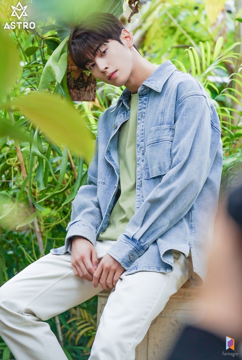 Cha Eun Woo 차은우 Daily on Twitter: "Cha Eun Woo x Liberclassy Querencia.. https://m.post.naver ...