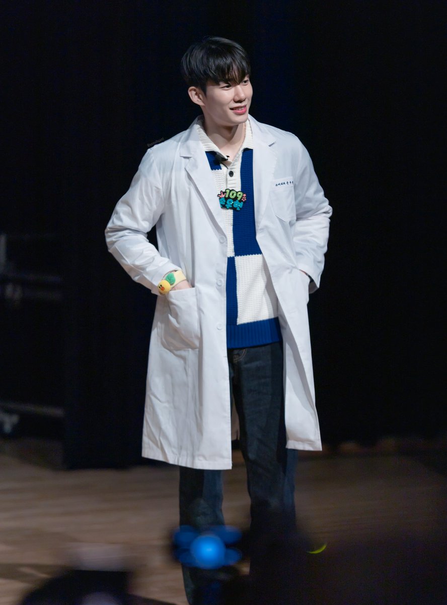 배꾸 on Twitter: "#손우현 #sonwoohyeon 230325 손우현 위드뮤 팬싸 https://bit.ly/3McvIsC https://bit.ly/3ZIGUR2"