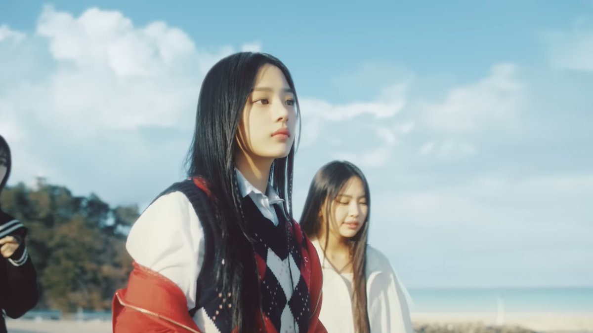 newjeans pics on Twitter: "Minji in 'ZERO' MV"