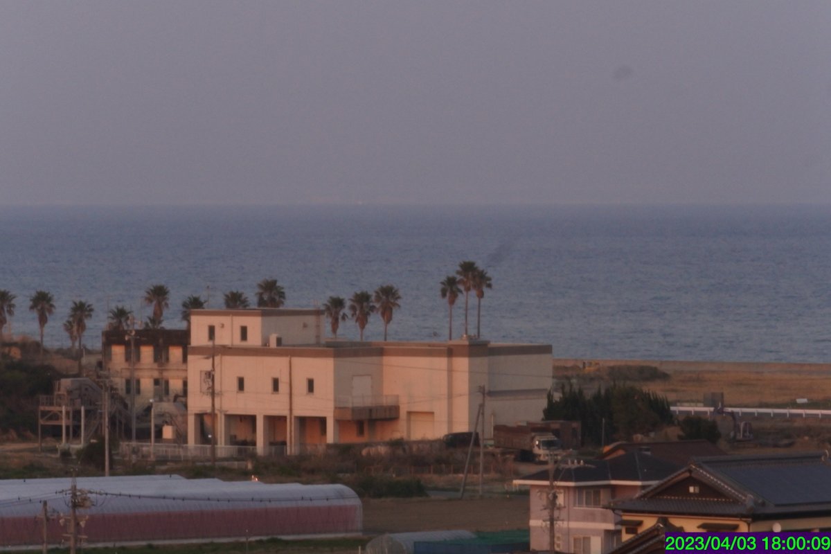 ライブカメ子(@live_cameko) - Twilog