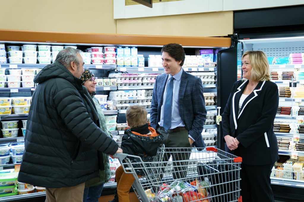 Justin Trudeau on Twitter: "Des centaines de dollars d’aide pour 11 millions de personnes au ...