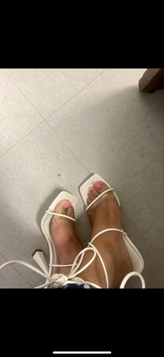 Creamywhitetoes On Twitter At Work Wishing I Had A Dick In Between My