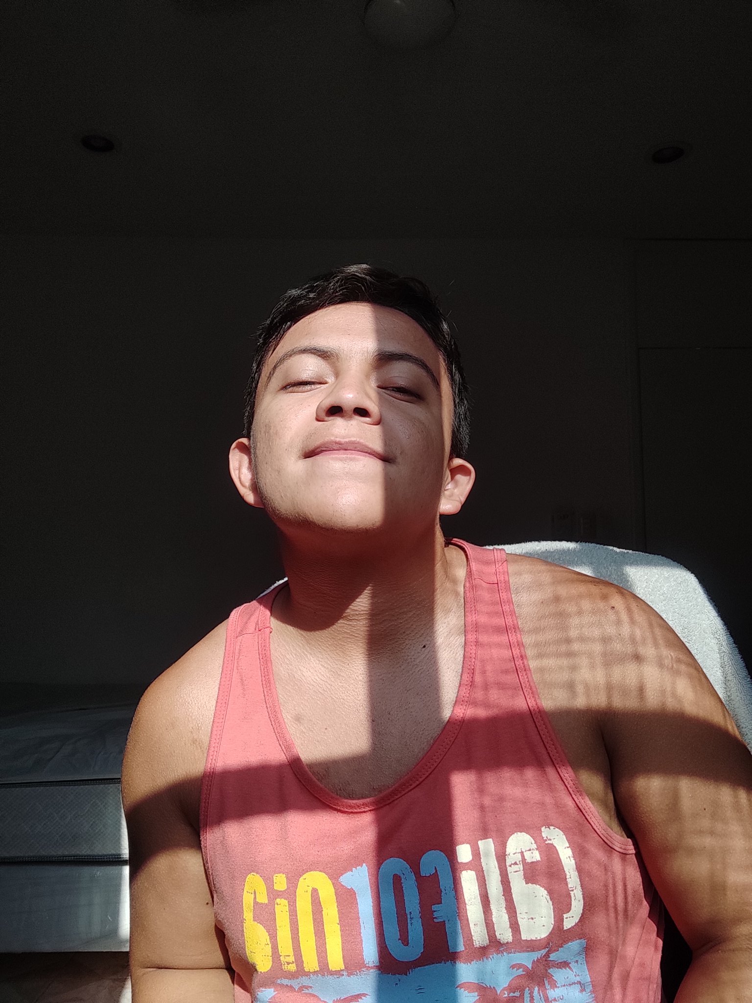 hec.THOR on Twitter: "el saludito de buenos días 😉💪🏼 https://t.co/opqbus5wcR" / Twitter