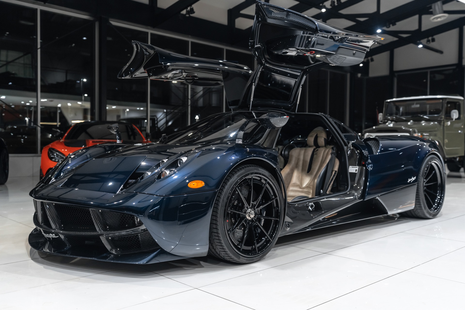 Pagani Huayra Dark Blue
