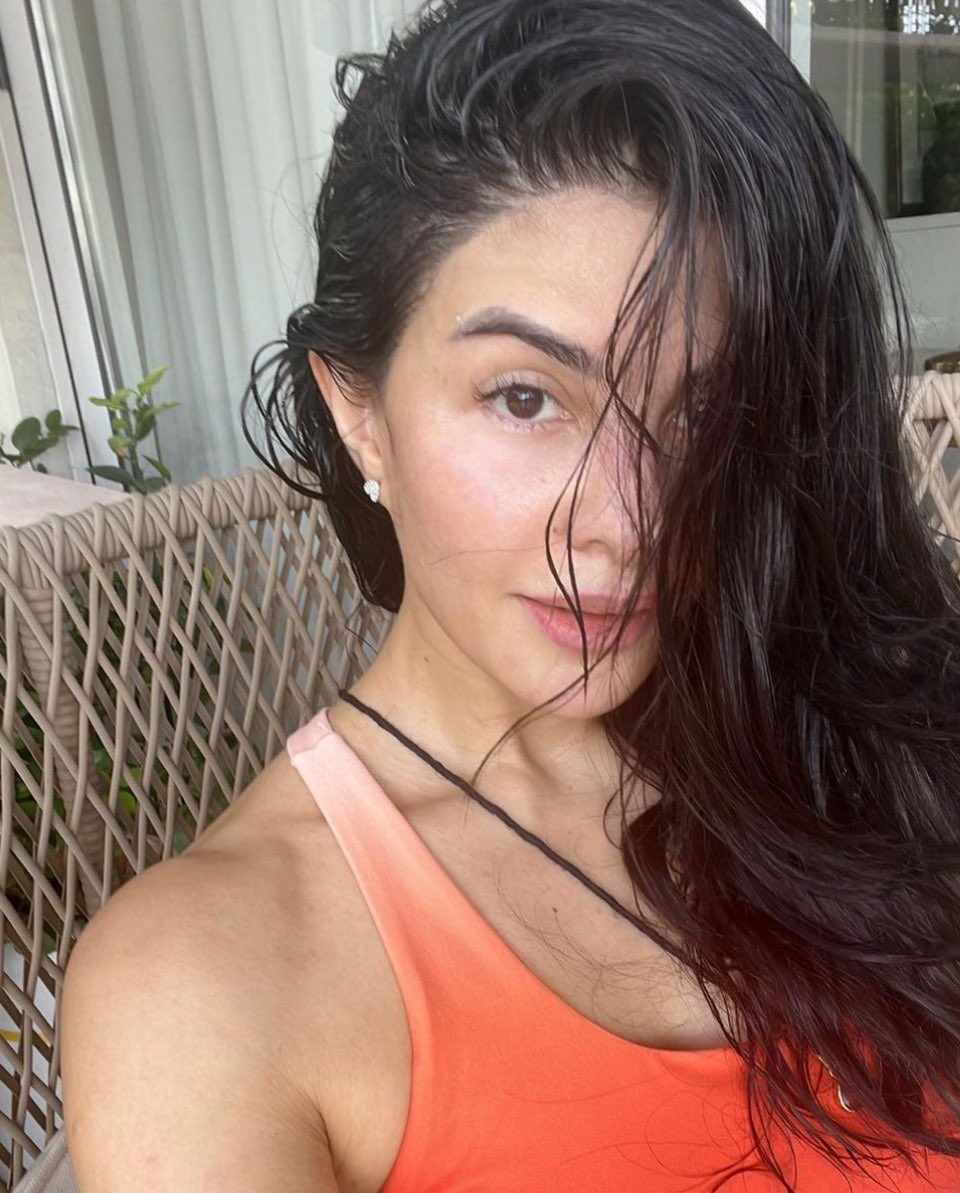 Umair Sandhu On Twitter Breaking News Jacquelinefernandez “ Wet