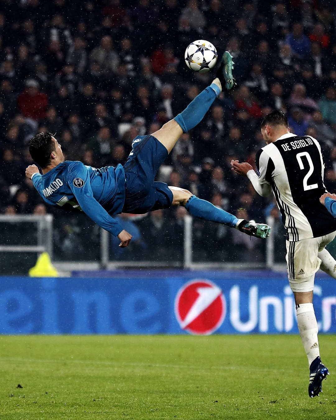 Ronaldo Doing A Bicycle Kick