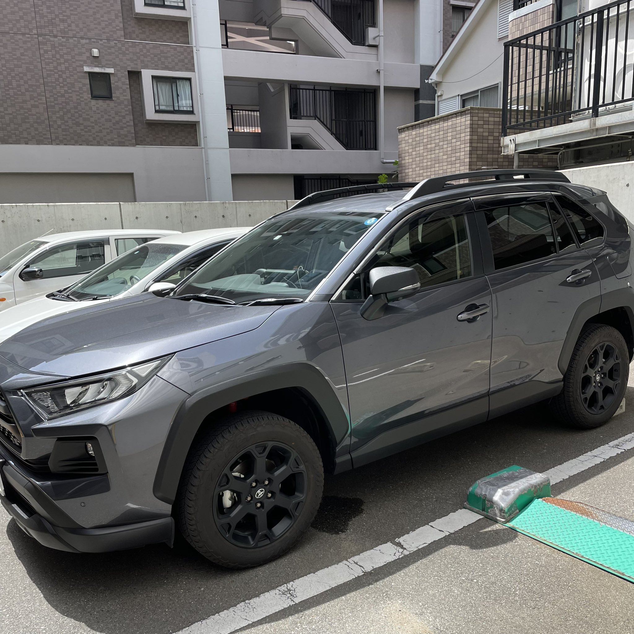 みこパパ@RAV4オフパケ2 on Twitter: "今日は朝の時間にNOJさんで洗車＋コーティングメンテナンス🙆‍♂️ ピカピカに蘇りました🥹 NOJさんは待機室も綺麗に完備されてるから ...