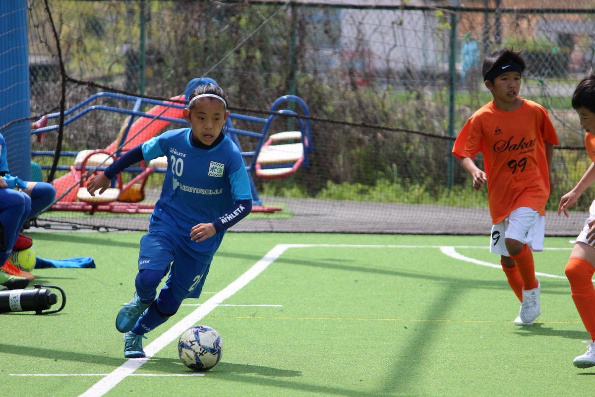 鈴鹿ポイントゲッターズアカデミー&スクール on Twitter: "【ジュニア】 U9 4/8TRM 体育館での試合で、少し滑りやすく、その中で工夫し試行錯誤しながら試合に臨んでいました ...