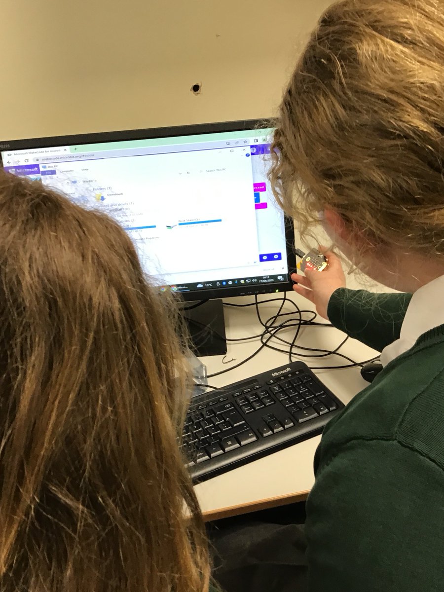 Micro:bit Educational Foundation on Twitter: "RT @CompWoodlands: Great first session using the ...