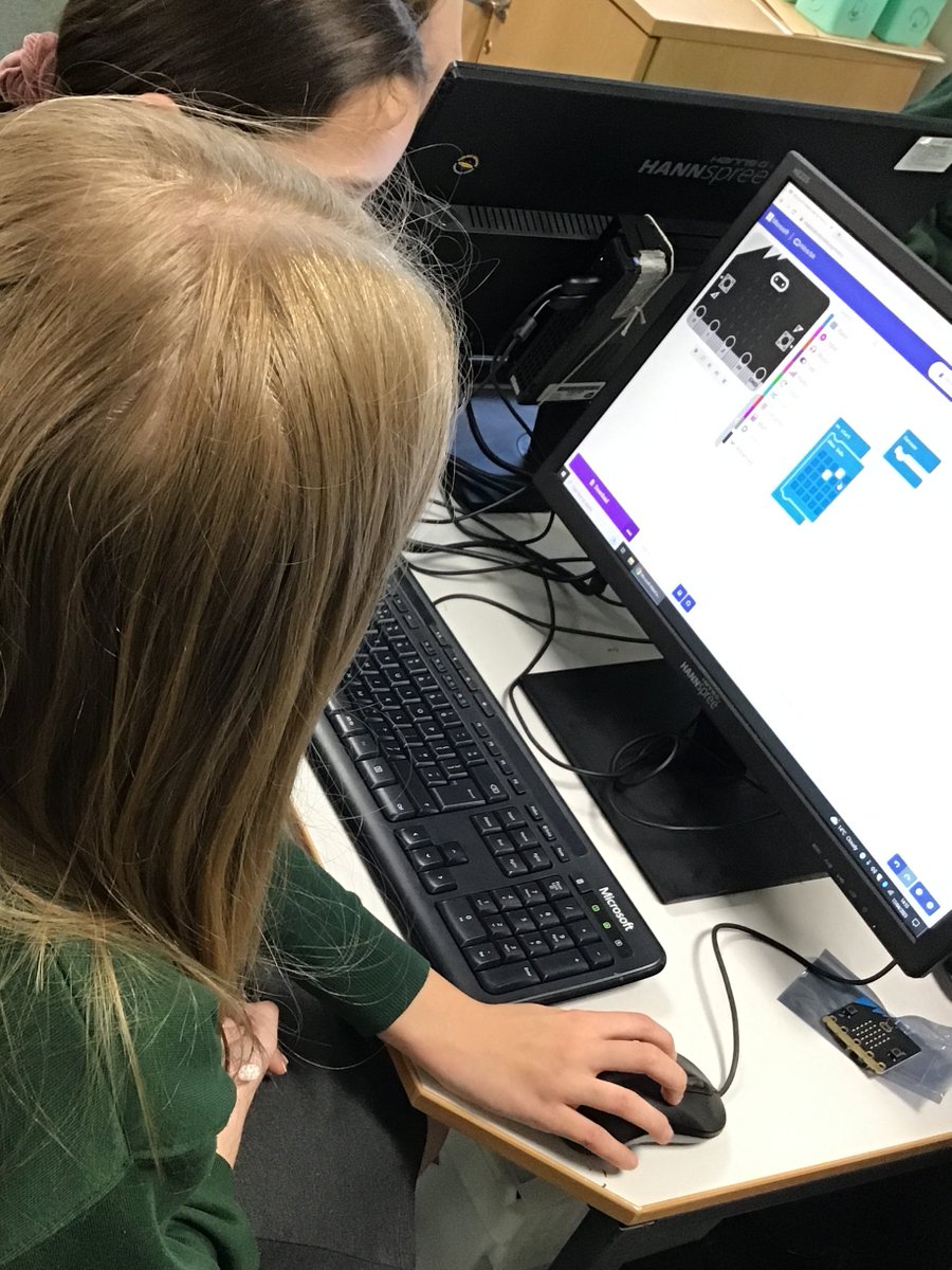 Micro:bit Educational Foundation on Twitter: "RT @CompWoodlands: Great first session using the ...