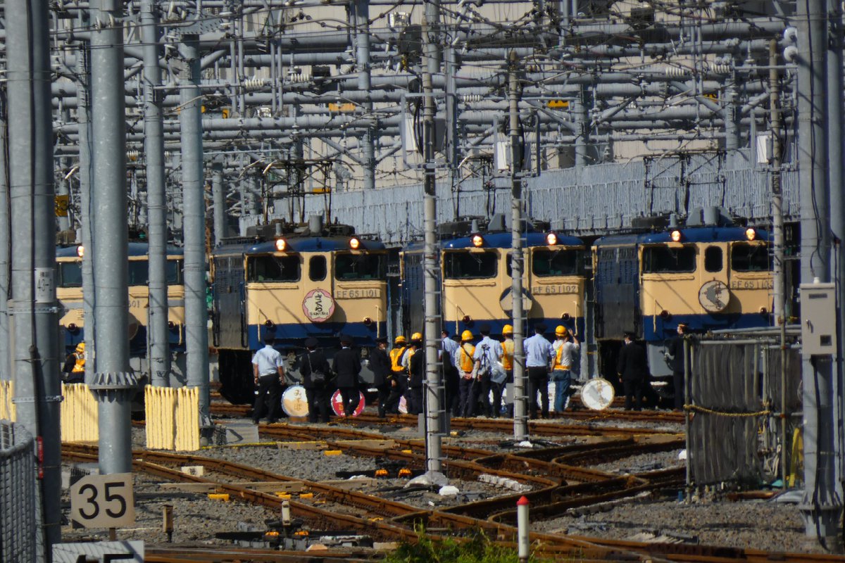 KQfan on Twitter: "EF65品川電留線撮影会 EF65-501 EF65-2101(1101) EF65-1102 EF65-1103"