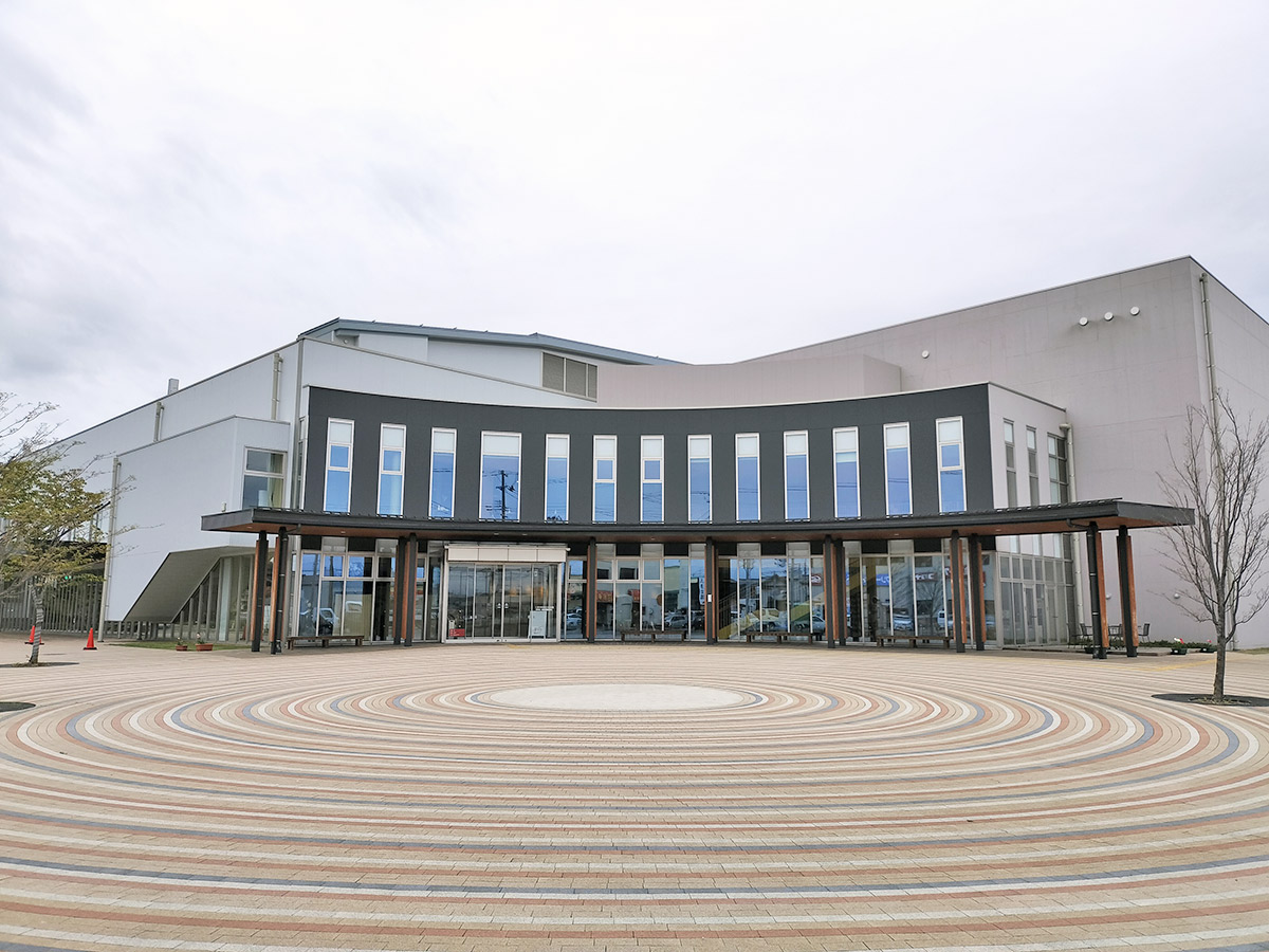 j-rakuda on Twitter: "デイリーヤマザキ三条西裏館店。三条第一産業道路沿いの三条市体育文化会館並び。店舗前にはリオン・ドールやはま寿司のほかクスリのアオキなど近年で競合も ...