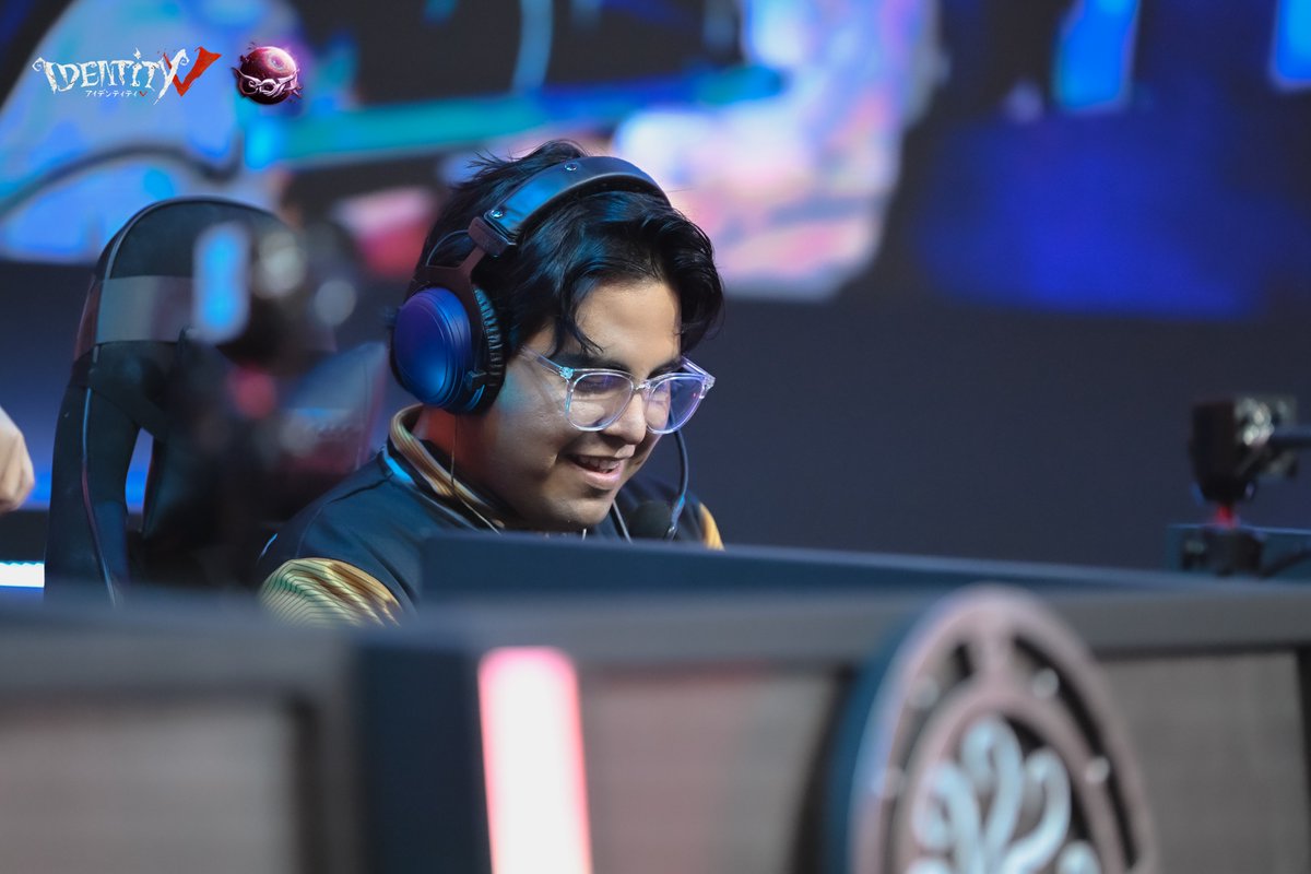 【公式】IdentityⅤ第五人格eスポーツ事務所 on Twitter: "#COAVIワールド決勝 〜現場写真〜 AXZ vs OM📷 Live Now↓ https://youtube ...