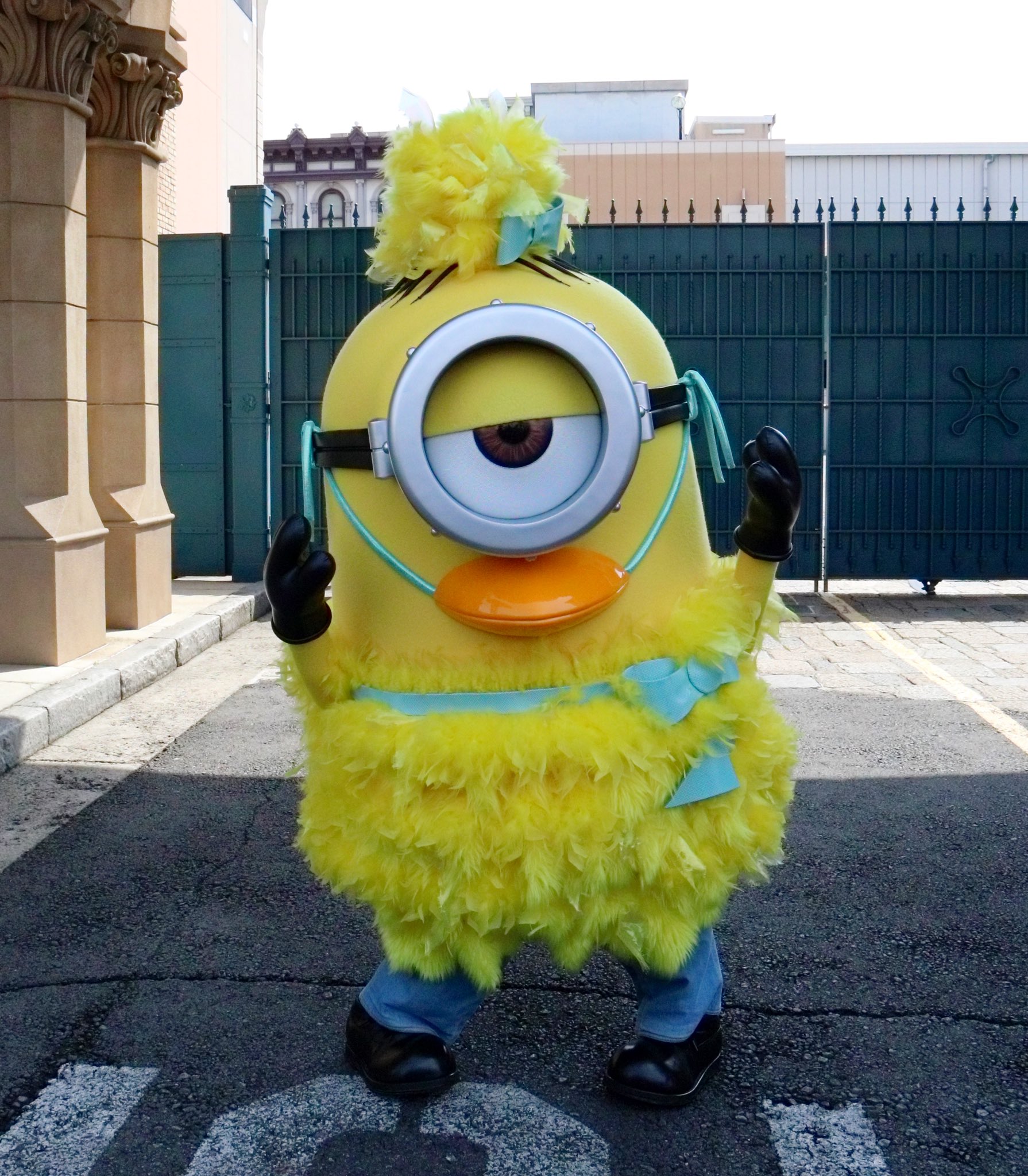 みか on Twitter: "内股可愛い🐥 #USJファン #USJ #USJイースター #ミニオン #minions https://t.co/usoIlwdF40" / Twitter