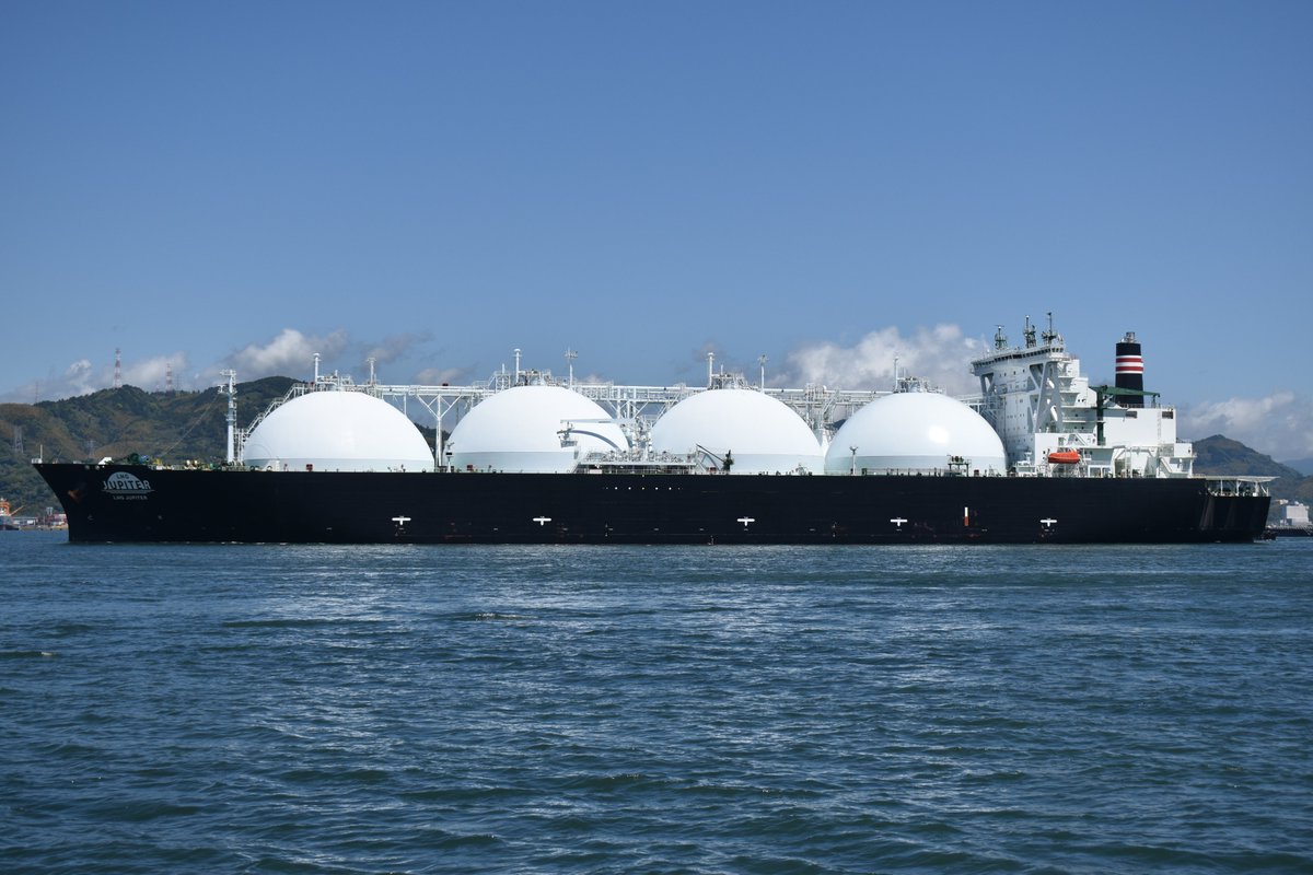 くだら on Twitter: "4/16 日本郵船のLNGタンカー 「LNG JUPITER」 パプアニューギニアから清水向け。 あいにく富士山は隠れたが至近距離でLNG船を見れて満足"