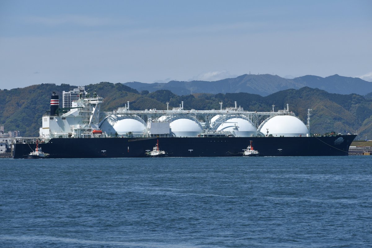 くだら on Twitter: "4/16 日本郵船のLNGタンカー 「LNG JUPITER」 パプアニューギニアから清水向け。 あいにく富士山は隠れたが至近距離でLNG船を見れて満足"