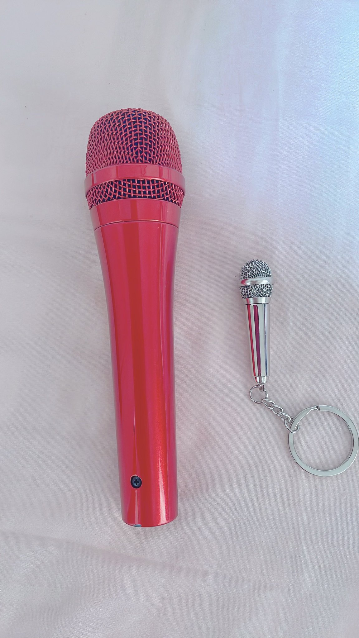 OIMOちゃんねる on Twitter: "かわいいストラップ届いたんだけど、 おこめが、色を同じに変えてくれるらしい🥰 楽しみだ🥺 #SENNHEISER https://t.co ...