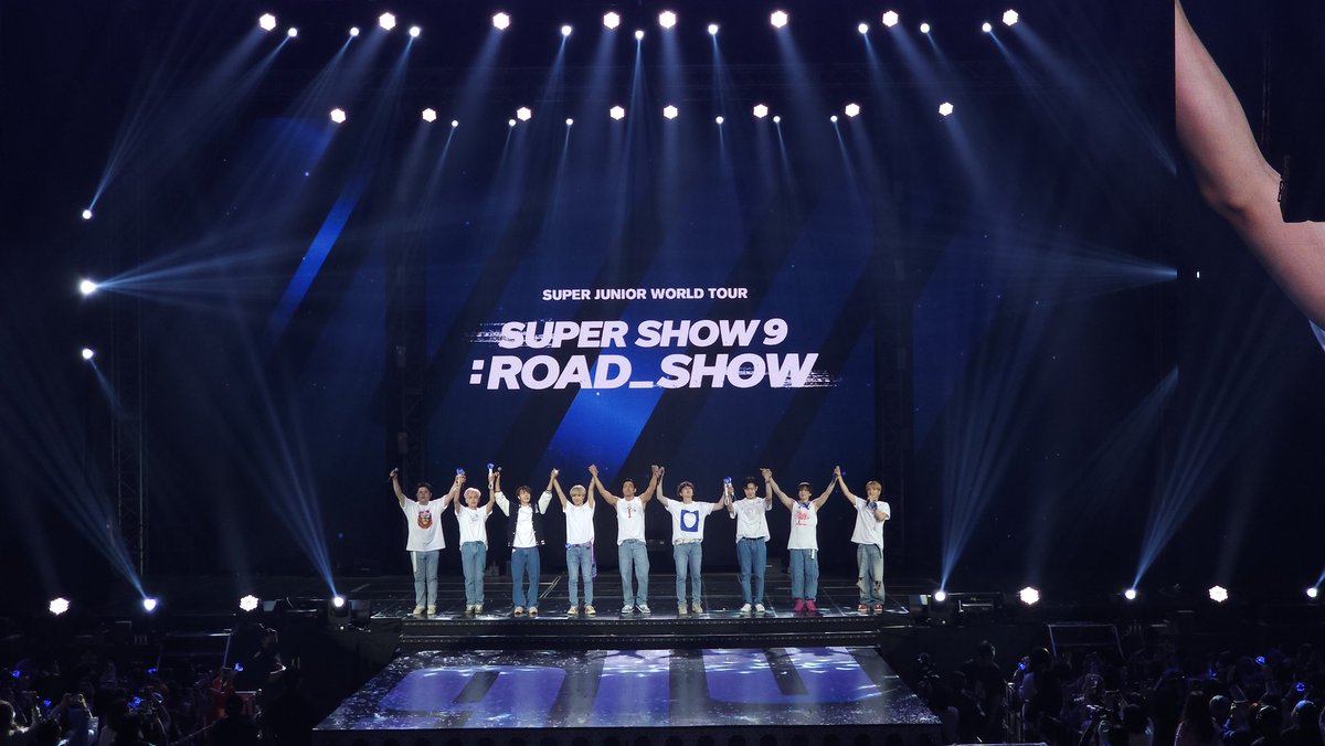 ㄴuㄷas😎 on Twitter: "230416 SS9 in SEOUL💙 #SUPERSHOW9 #SUPERJUNIOR"