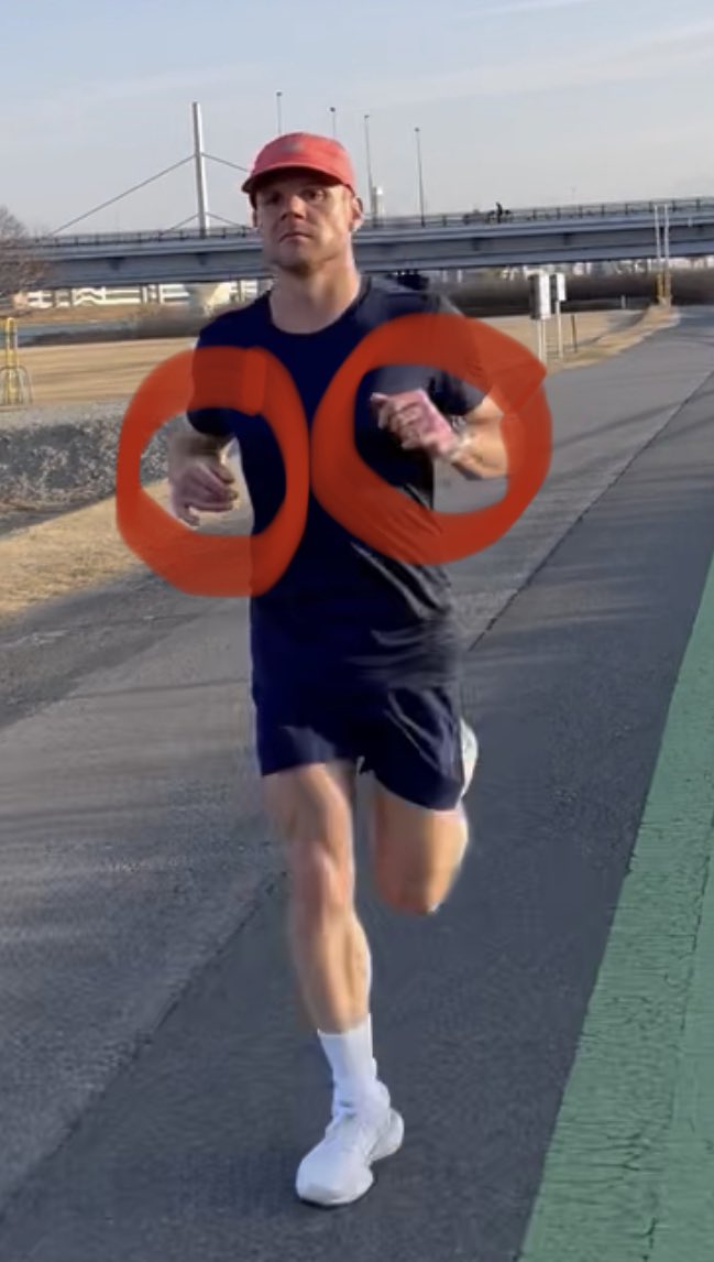 Running form: hand positioning and arm swing Your running form is a ...