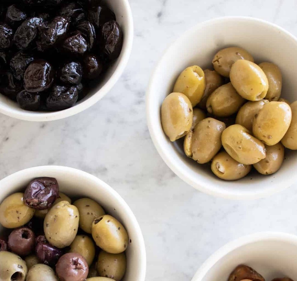 Oleuropein and Olive Leaf Extract The polyphenolic compound with ...