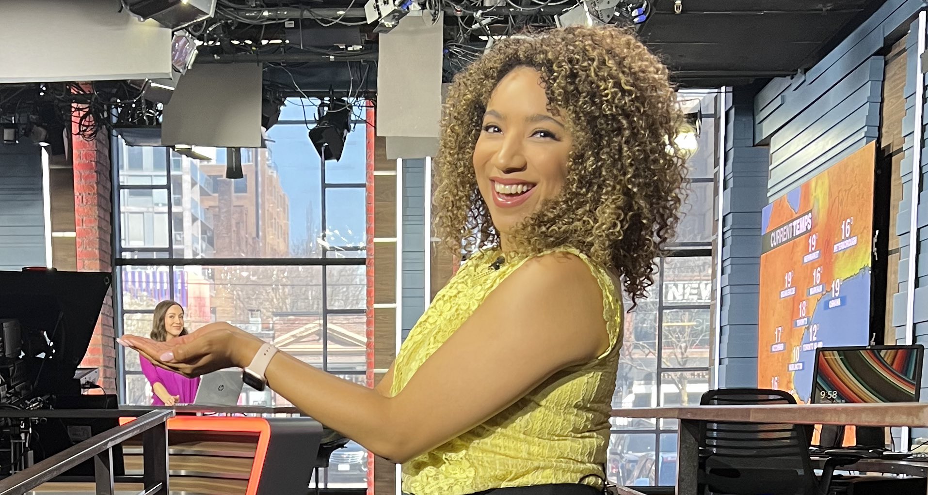 Jess Smith CTV on Twitter: "@therealcjthadj @LindsBiscaiaCTV @CP24 More so striking a pose, but ...