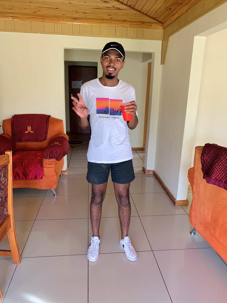 Lwando Xelo on Twitter: "legs said, hair 🥺"