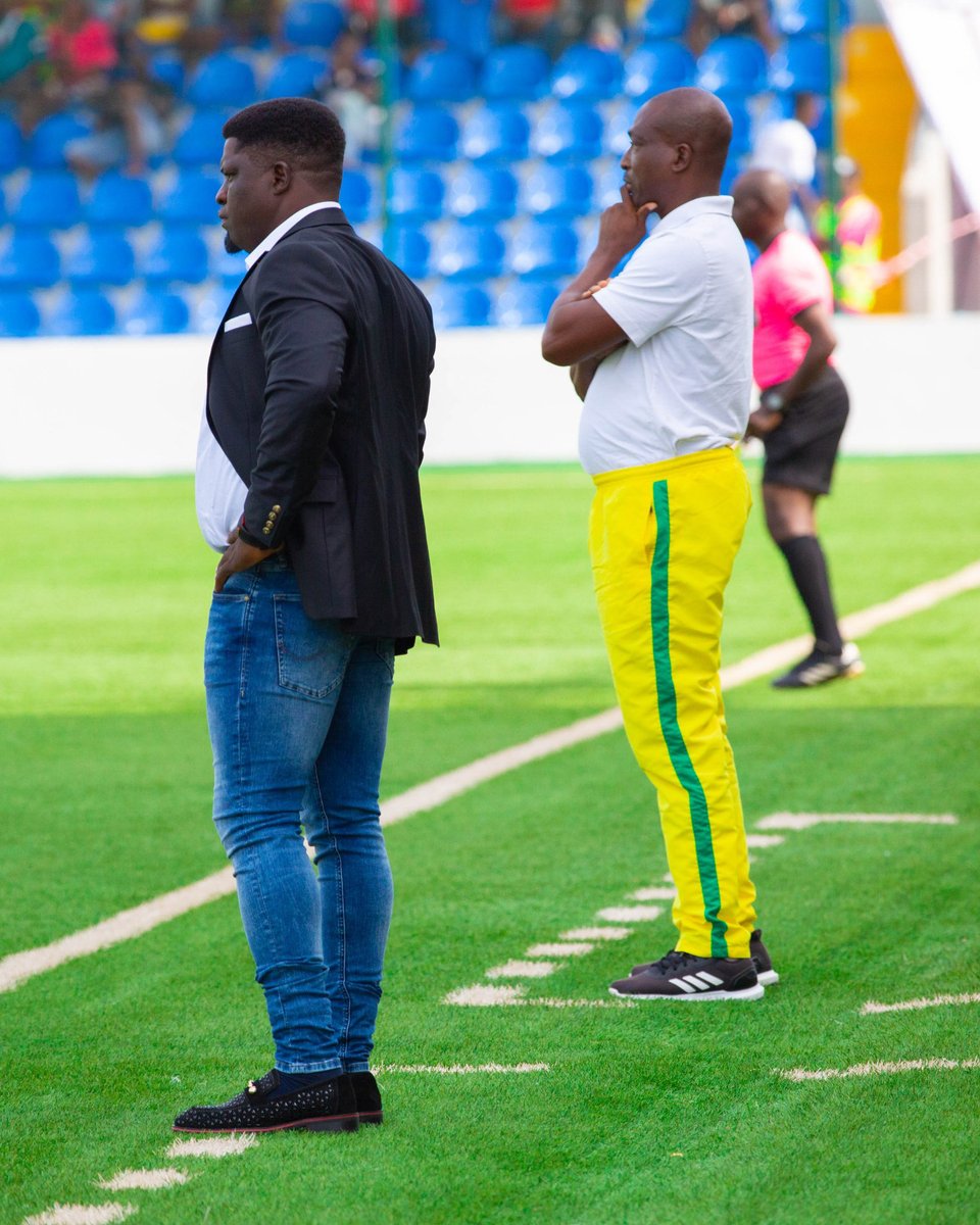 Adepoju Tobi Samuel 🇳🇬 on Twitter: "You cut my watermark, why? I beg you to use my picture ...