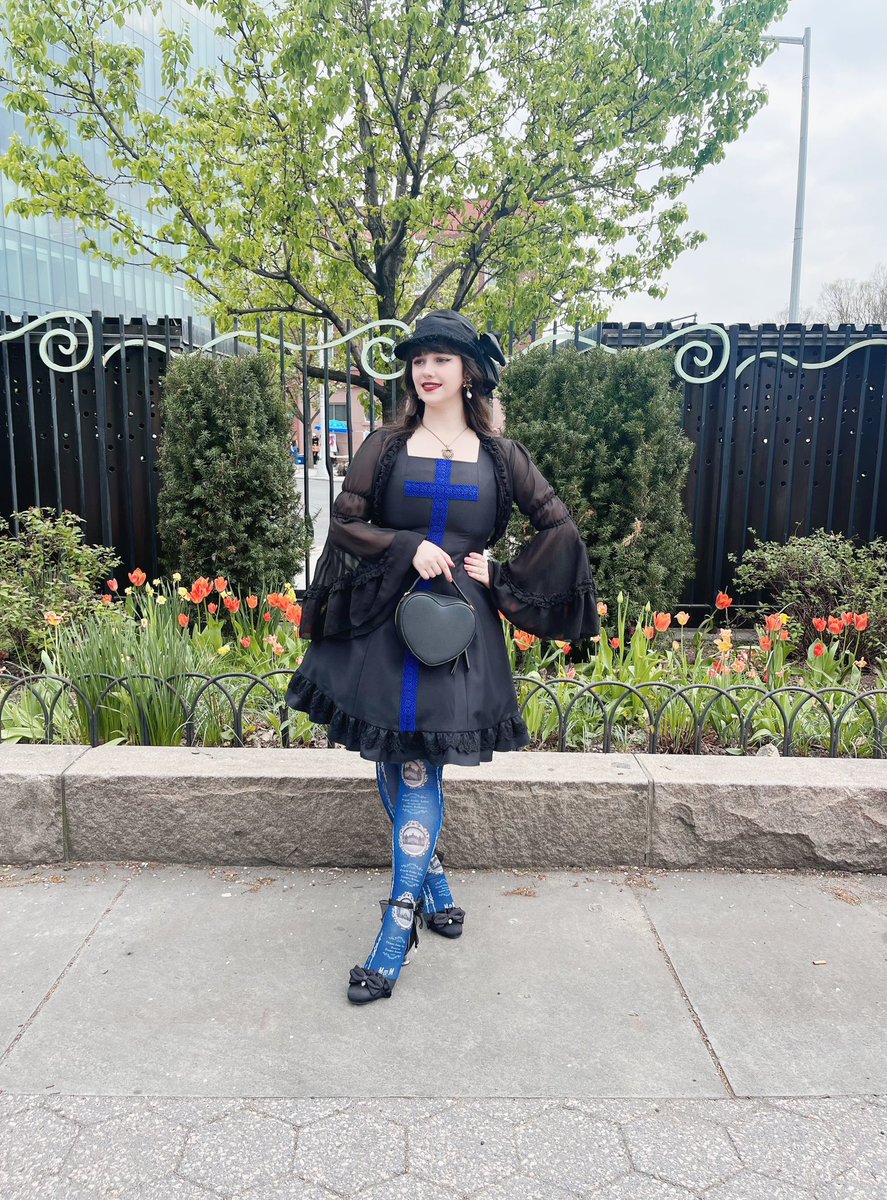 Georgina Rose ☀️🌙 on Twitter: "💙💙💙"