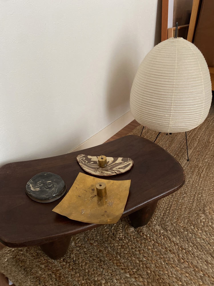 GINZA on Twitter: "【 #私と部屋 】階段が境界線。私空間と作業スペースを使い分けるメゾネット https://ginzamag.com/lifestyle ...