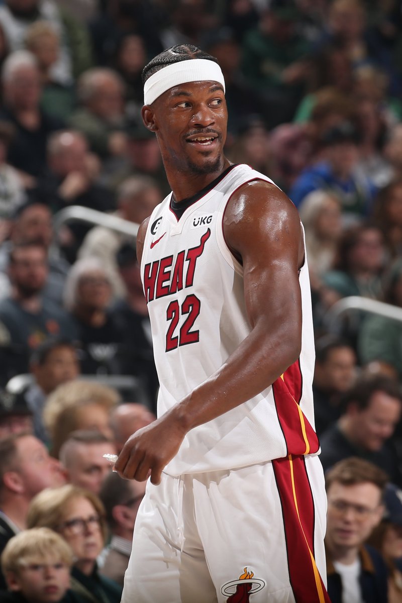 Sexto Hombre on Twitter: "Jimmy Butler tiene un plus en los Playoffs. Hoy, en Milwaukee: 35 ...