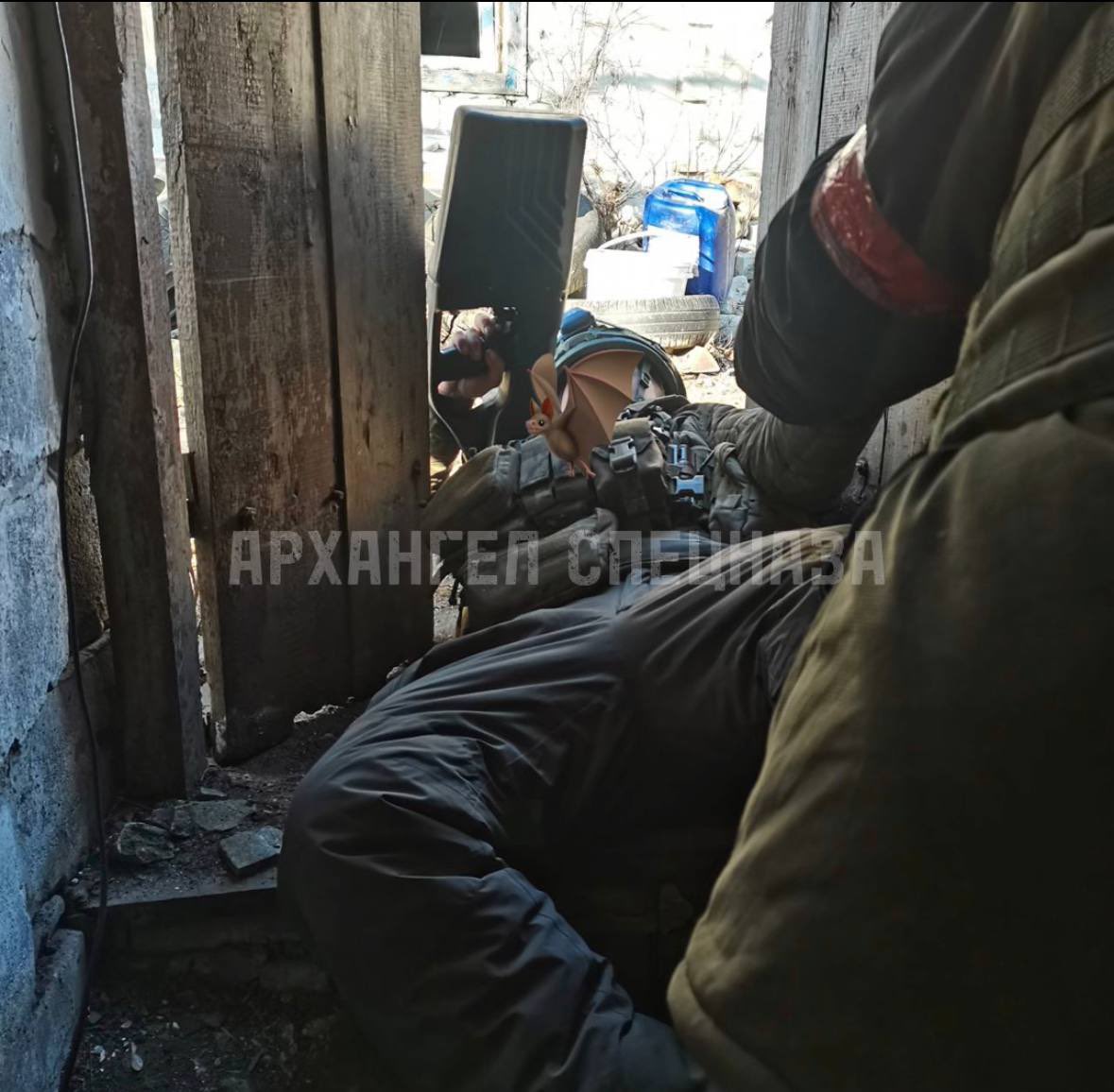 Rob Lee on Twitter: "Russian servicemen with C-UAS guns. 29/ https://t.me/rusich_army/8395 ...