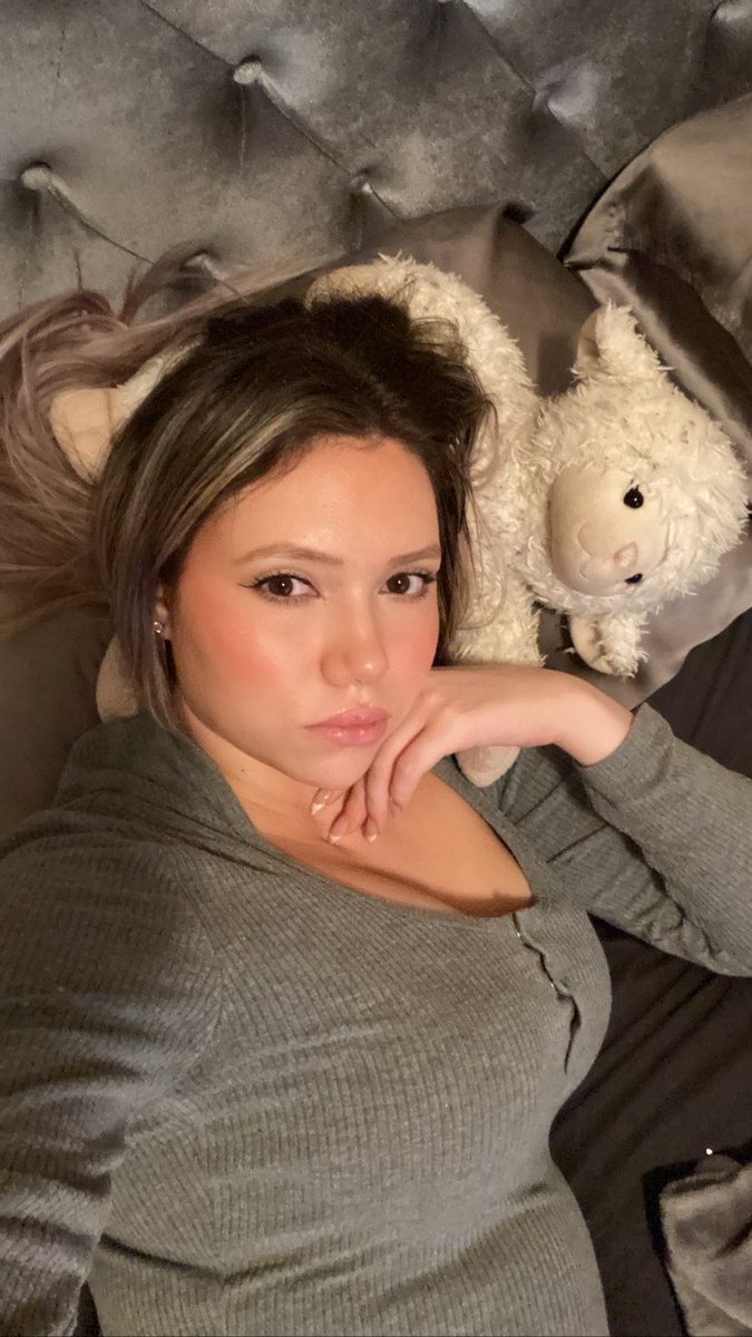 Miss Marina 💕 on Twitter: "My internet is so slow that my video is taking hours to upload. Here ...