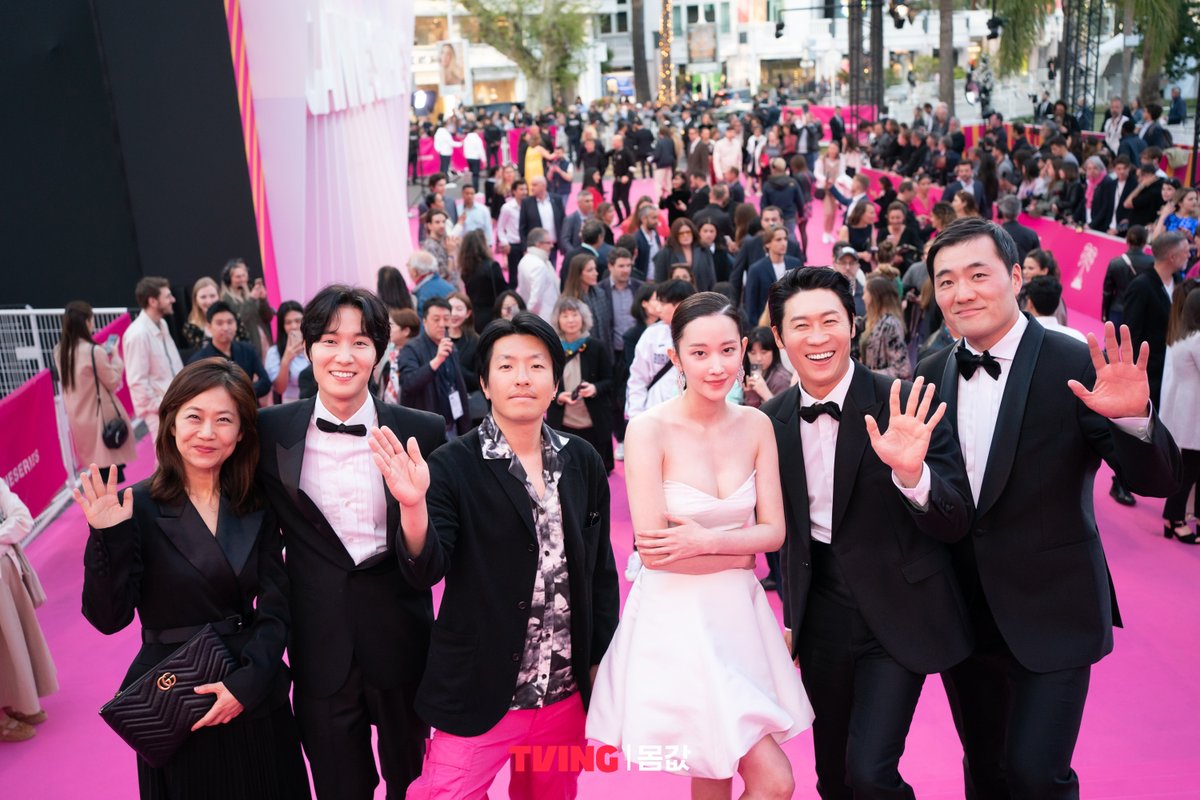 K-Drama Menfess on Twitter: "Tim BARGAIN di Cannes Series Festival •kdm•"