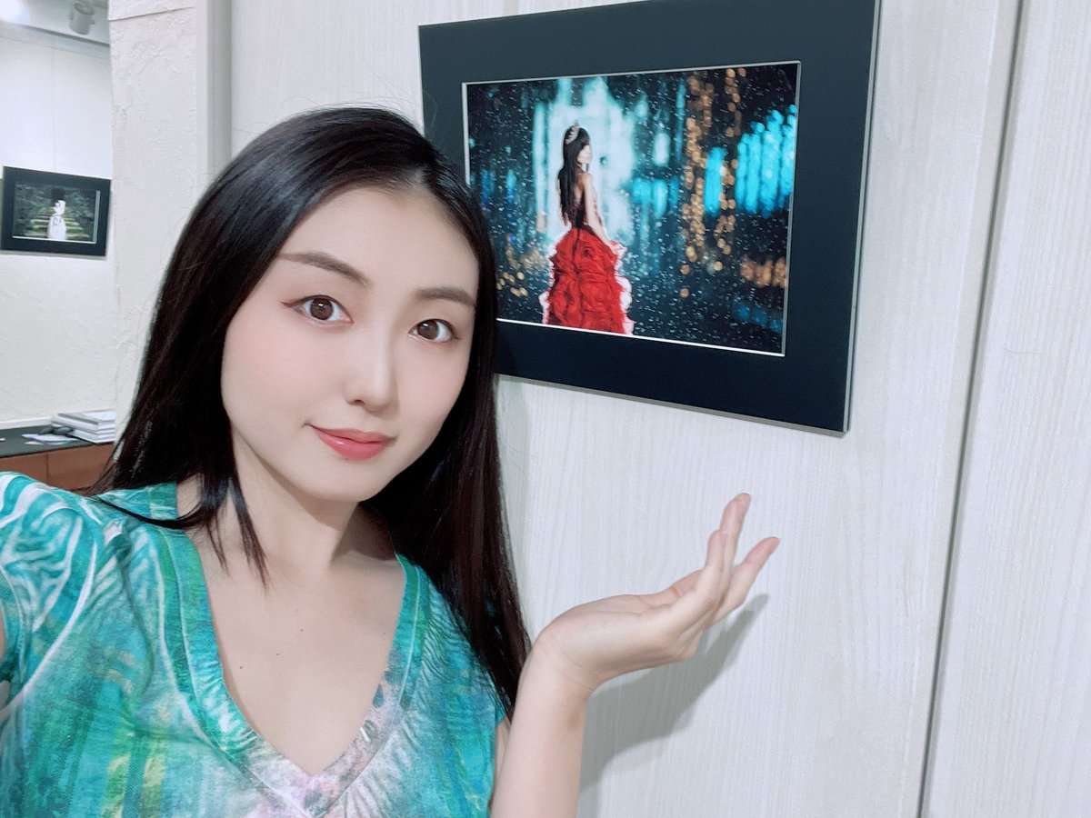 TKC🐾 on Twitter: "RT @Kana_Kana_0718: やっほー！😆 今日は写真展最終日でーす！ 私だけ16時までのんびり在廊してまーす😊"