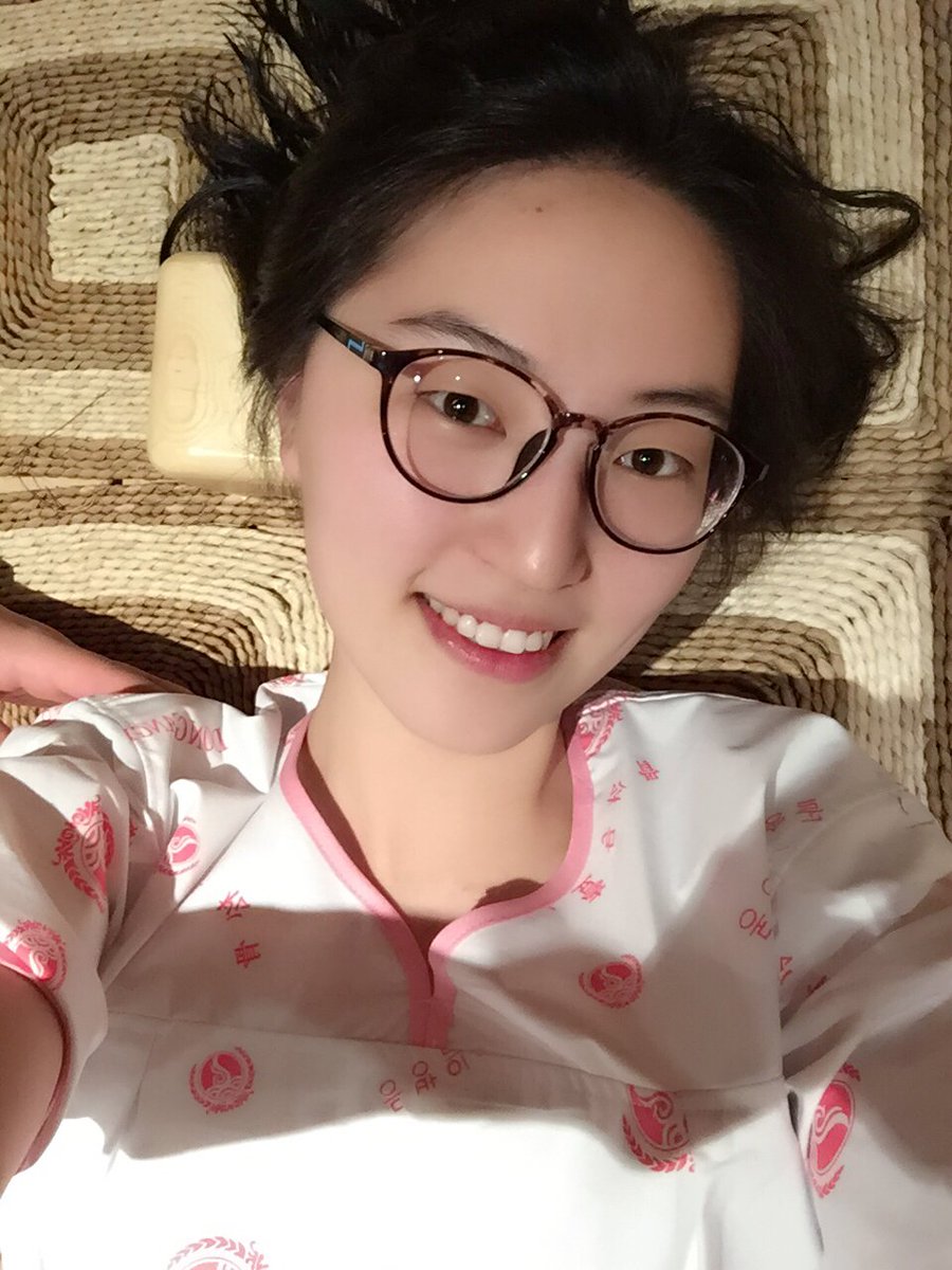 眼镜娘基地 on Twitter: "极品清纯眼镜小姐姐 [1451P+1.94G] #眼镜娘 #眼镜妹 #清纯 #少女 #反差 #投稿 No.021601 @yanjingniang8"