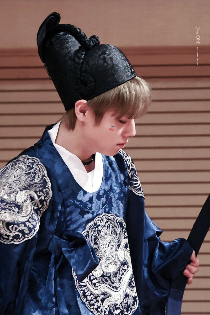 𝙔𝙤𝙪𝙣𝙜𝙊𝙉𝙀 on Twitter: "230415 에버라인 팬사인회 http://bit.ly/3UEDEFf http://bit.ly/3MOlIG8 http://bit.ly ...