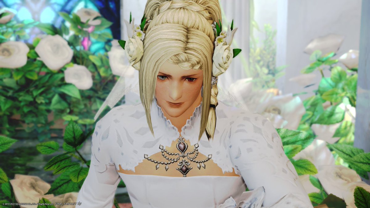 シムカ∞レミエル(ヨルハ03S)∞🌠@Unicorn on Twitter: "1周年のアニバンでFF15のルーナコスプレした時の😊(相方はノクト) #ミドオスのギラバニアンブレイドはいいぞ ...